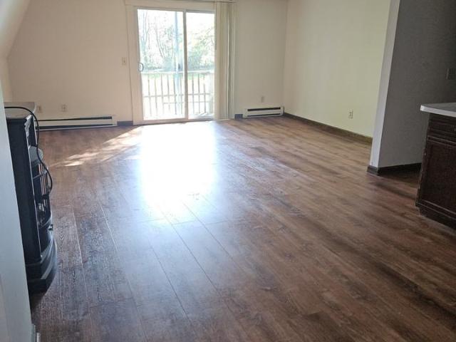 2 Bedroom Apartment for Rent at 16 Crescent Street, Derry, NH 03038