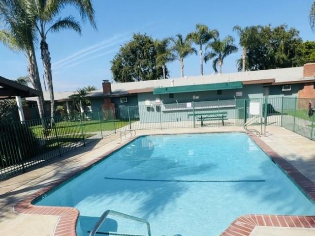 2 Bedroom Apartment for Rent at 1722 Nisson Road #D, Tustin, CA 92780 Tustin