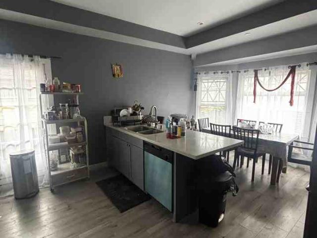 2 Bedroom Apartment for Rent at 1726 West 22nd Street, Los Angeles, CA 90007 Congress North