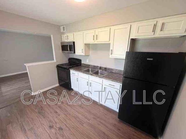2 Bedroom Apartment for Rent at 1730 Tempest Way #17, Louisville, KY 40216 Pleasure Ridge Park