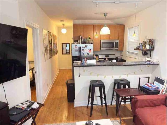 2 Bedroom Apartment for Rent at 1738 W Altgeld St #1, Chicago, IL 60614 Lincoln Park
