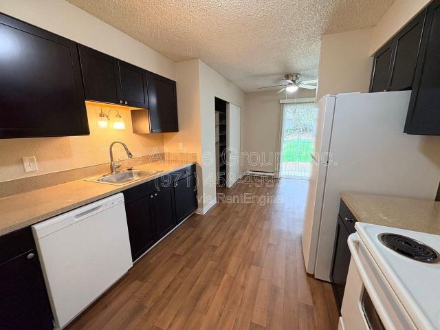 2 Bedroom Apartment for Rent at 17890 Sw Alexander St #07, Aloha, OR 97003 Cooper Mountain Aloha North