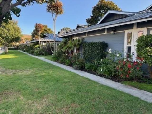 2 Bedroom Apartment for Rent at 1801 East 15th Street #2X1, Newport Beach, CA 92663 Cliff Haven