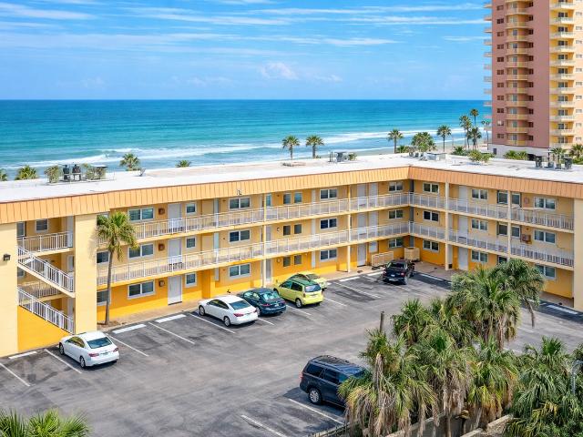 2 Bedroom Apartment for Rent at 1805 N Atlantic Ave #1, Daytona Beach, FL 32118 Ortona