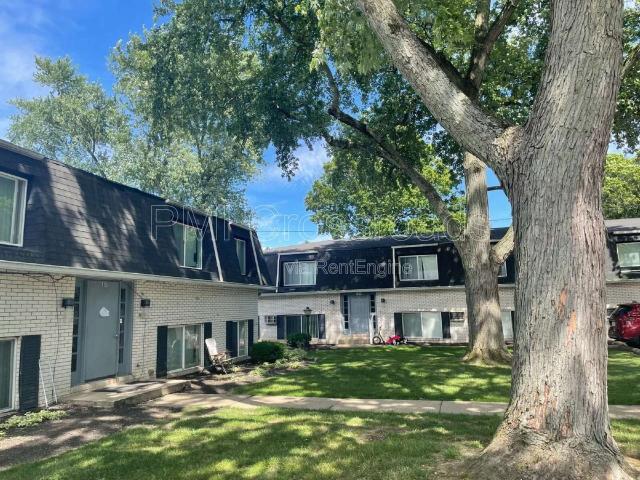 2 Bedroom Apartment for Rent at 1808 Whipple Ave Nw #10, Canton, OH 44708