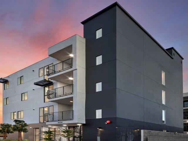 2 Bedroom Apartment for Rent at 18334 Malden St #103, Los Angeles, CA 91325 Northridge