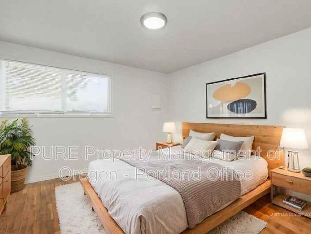 2 Bedroom Apartment for Rent at 18411 E Burnside St #105, Gresham, OR 97233 Rockwood