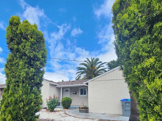 2 Bedroom Apartment for Rent at 1858 Latham St, Mountain View, CA 94041 Shoreline West