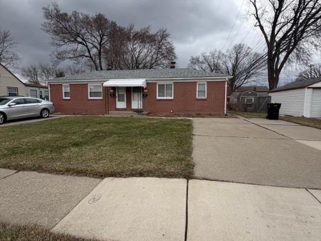 2 Bedroom Apartment for Rent at 18639 Hazelwood St, Roseville, MI 48066 Roseville