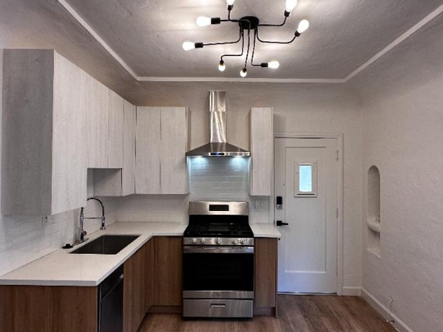 2 Bedroom Apartment for Rent at 1871 Pacific Ave #1871, Long Beach, CA 90806 South Wrigley