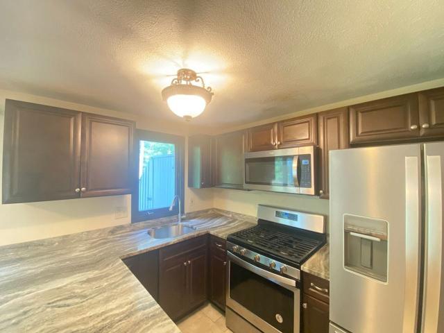 2 Bedroom Apartment for Rent at 18 Profile Cir, Nashua, NH 03063 Northwest Nashua