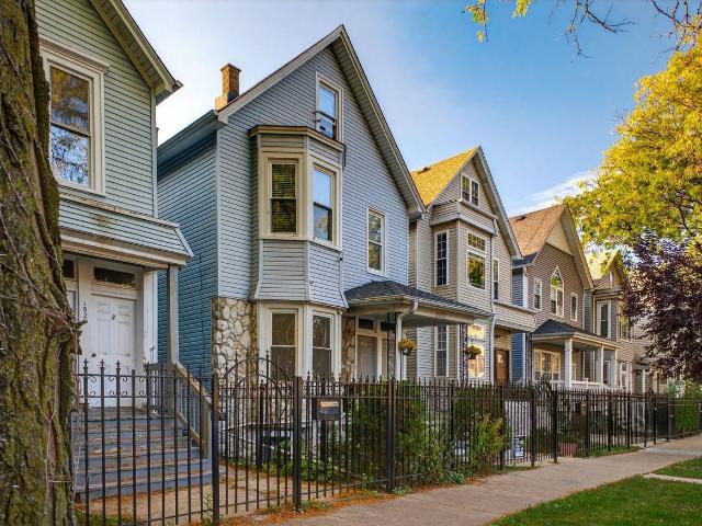 2 Bedroom Apartment for Rent at 1922 N Whipple St #1, Chicago, IL 60647 Logan Square