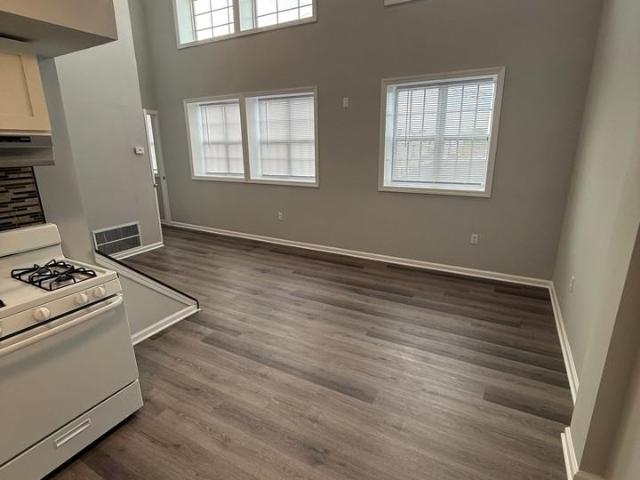 2 Bedroom Apartment for Rent at 194 21st Ave #207, Paterson, NJ 07501 Eastside