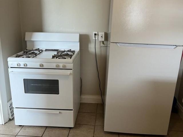 2 Bedroom Apartment for Rent at 1980 W 89th St #E8, Cleveland, OH 44102 Cudell