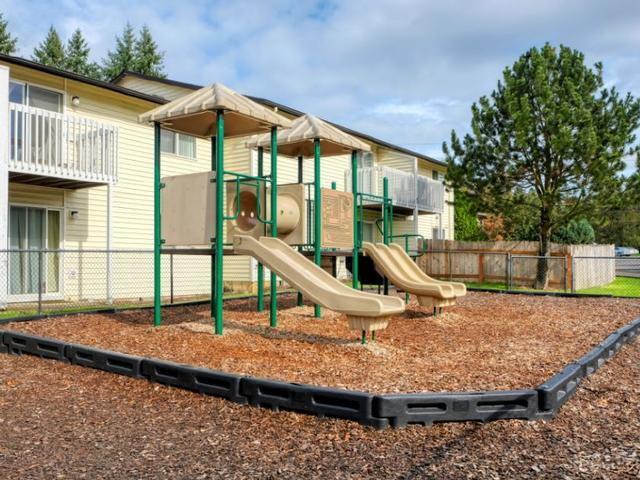 2 Bedroom Apartment for Rent at 19839 S Hwy #213, Oregon City, OR 97045
