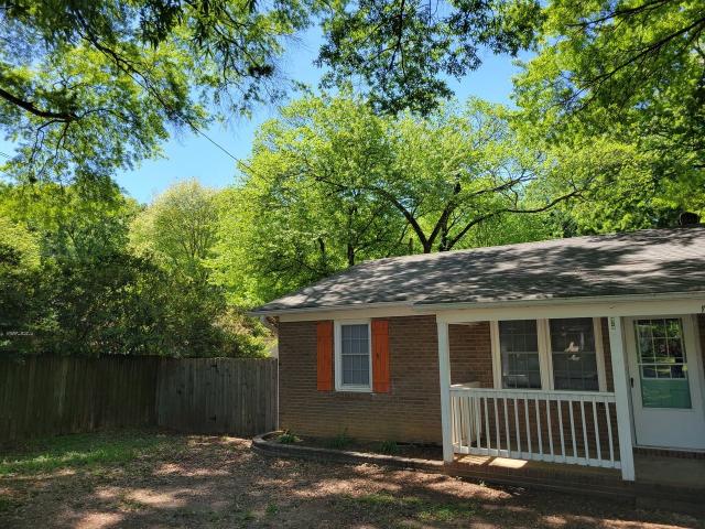 2 Bedroom Apartment for Rent at 19905 Washam Street #B, Cornelius, NC 28031