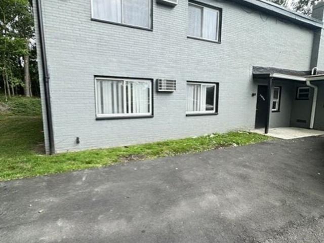 2 Bedroom Apartment for Rent at 19970 Euclid Ave, Euclid, OH 44117