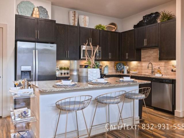 2 Bedroom Apartment for Rent at 1000 Autumnwood Dr #BWC2, The Woodlands, TX 77354