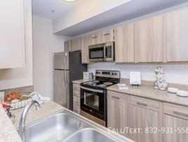 2 Bedroom Apartment for Rent at 1001 Graham Dr #FOT, Tomball, TX 77375