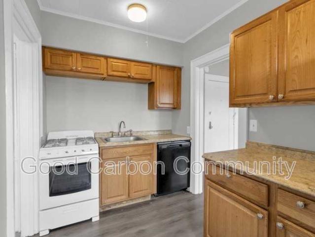 2 Bedroom Apartment for Rent at 1016 Amherst St #B7, Buffalo, NY 14216 Park Meadow