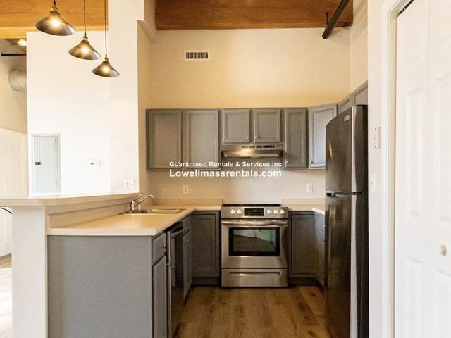 2 Bedroom Apartment for Rent at 101 Mill St #302, Dracut, MA 01826
