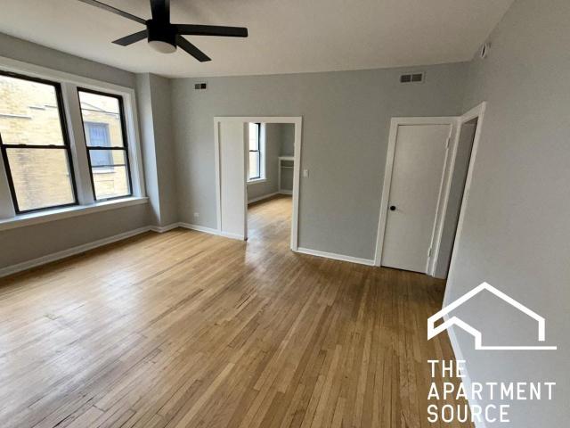 2 Bedroom Apartment for Rent at 1024 E Hyde Park Blvd #3S, Chicago, IL 60615 Kenwood