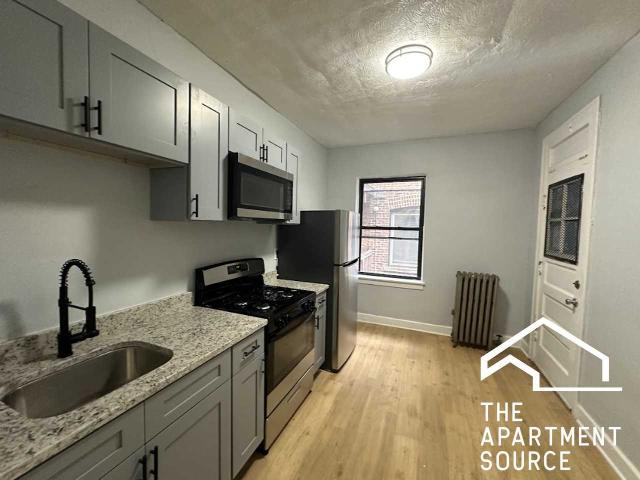 2 Bedroom Apartment for Rent at 1026 E Hyde Park Blvd #2S, Chicago, IL 60615 Kenwood