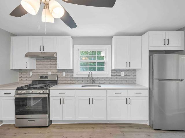 2 Bedroom Apartment for Rent at 102 Wawayanda Ave #1, Middletown, NY 10940