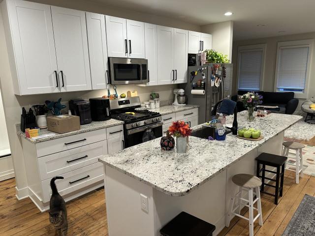 2 Bedroom Apartment for Rent at 1044 Washington Avenue #2, Newport, KY 41071