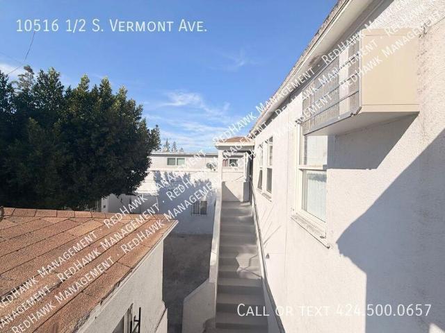 2 Bedroom Apartment for Rent at 10516 1/2 S Vermont Ave, Los Angeles, CA 90044 Congress Southeast