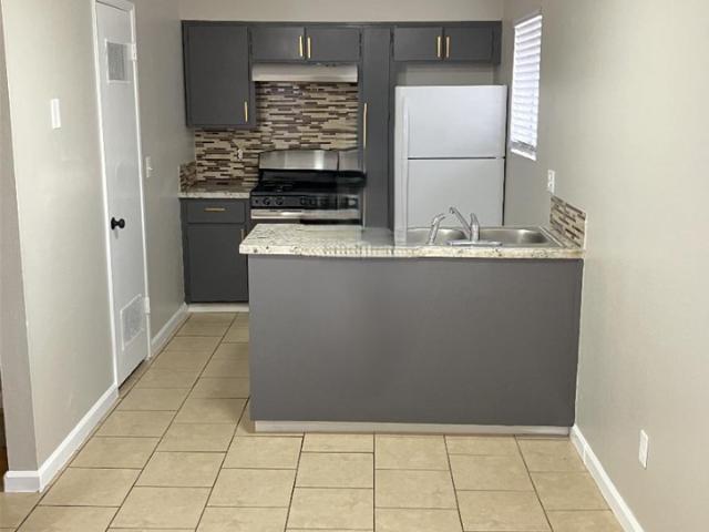 2 Bedroom Apartment for Rent at 1059 W 19th St, Merced, CA 95340