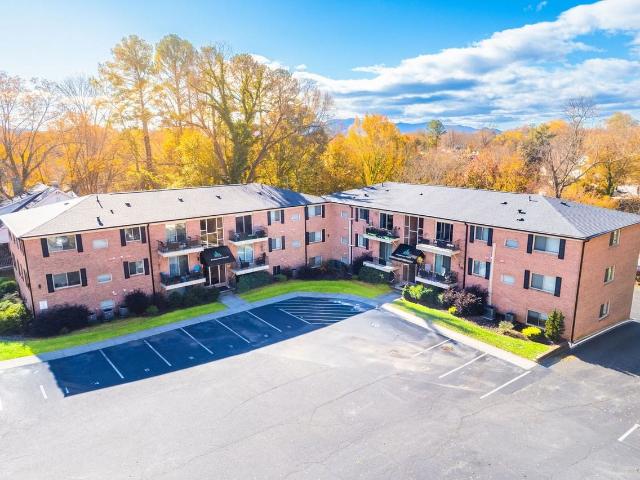 2 Bedroom Apartment for Rent at 106 S Anderson St, Morganton, NC 28655