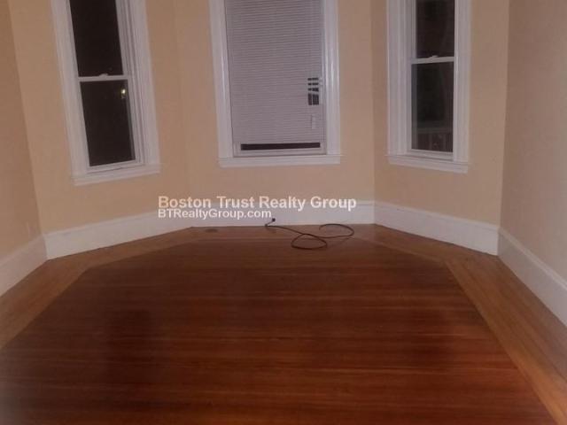 2 Bedroom Apartment for Rent at 10 Emmet Ter #1, Revere, MA 02151 Downtown Revere