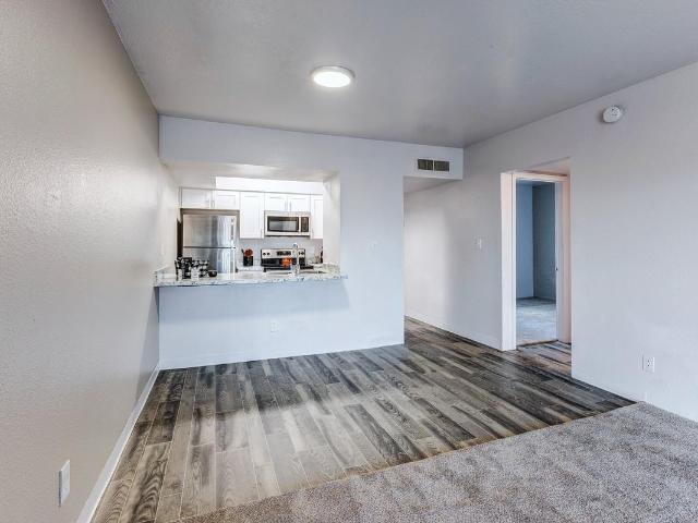 2 Bedroom Apartment for Rent at 11050 N Biltmore Dr, Phoenix, AZ 85029 Lake Biltmore Village