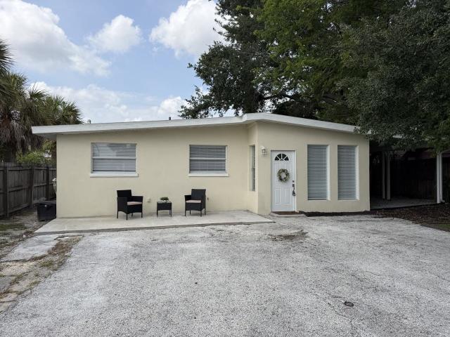 2 Bedroom Apartment for Rent at 110 Ne Monroe Cir N #1, St Petersburg, FL 33702