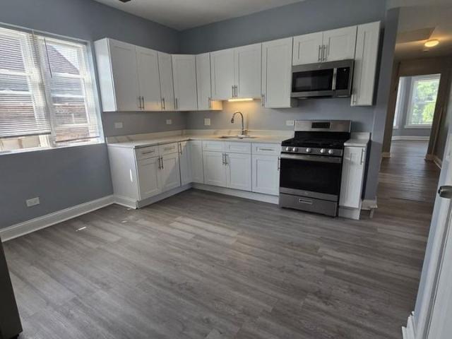 2 Bedroom Apartment for Rent at 1111 W 62nd St, Chicago, IL 60621 Englewood