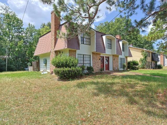 2 Bedroom Apartment for Rent at 1121 Woodfield Dr, Jackson, MS 39211