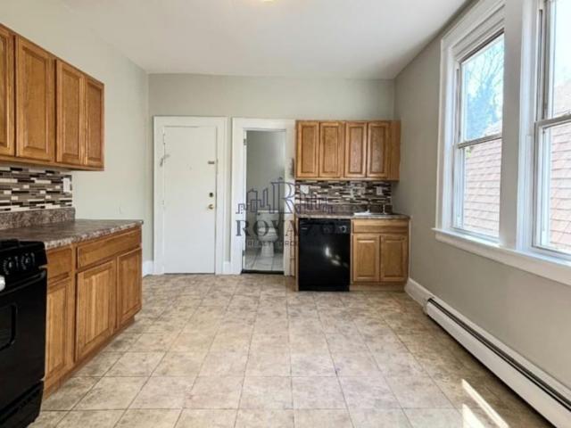 2 Bedroom Apartment for Rent at 112 Eastern Parkway #3R, Irvington, NJ 07111