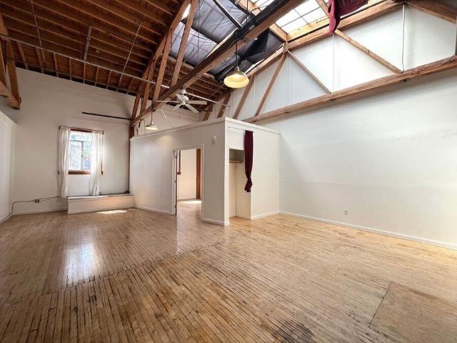 2 Bedroom Apartment for Rent at 1148 E 18th St #02, Oakland, CA 94606 Clinton