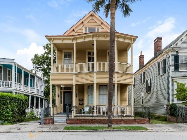 2 Bedroom Apartment for Rent at 114 Alexander St #A, Charleston, SC 29403 Mazyck Wraggborough