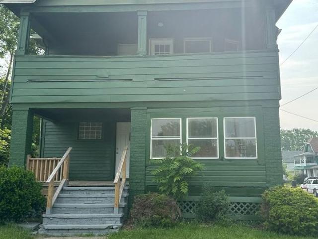 2 Bedroom Apartment for Rent at 1185 E 123rd St #3, Cleveland, OH 44108 Forest Hills