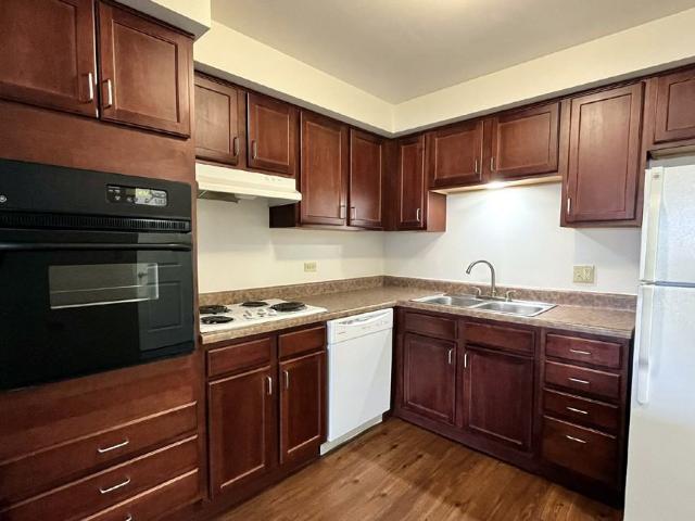 2 Bedroom Apartment for Rent at 123 W Powers Cir, Littleton, CO 80120
