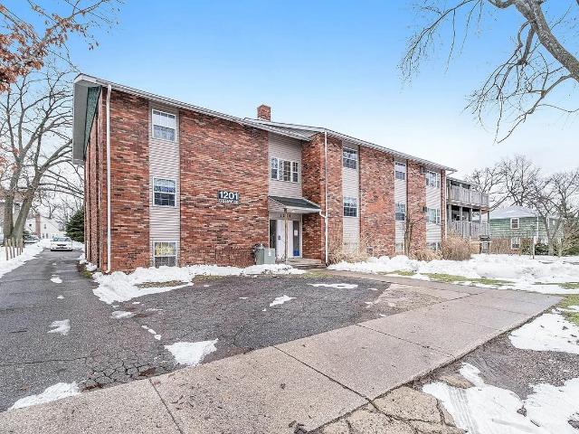 2 Bedroom Apartment for Rent at 1201 Greenwood Ave #1, Kalamazoo, MI 49006 Knollwood