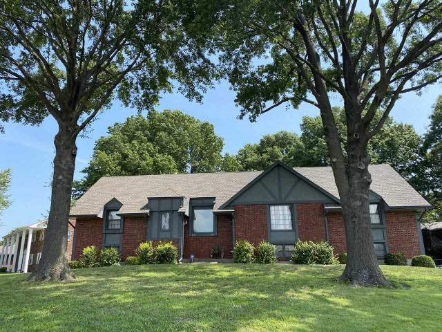 2 Bedroom Apartment for Rent at 1202 Nw 6th St #1202, Blue Springs, MO 64014 Country Club Gardens