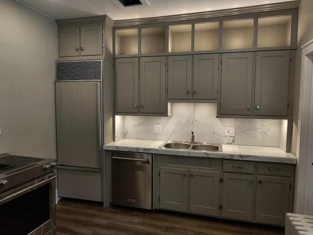 2 Bedroom Apartment for Rent at 1206 Terrace St #2, Muskegon, MI 49442 McLaughlin