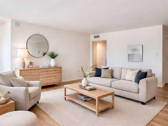 2 Bedroom Apartment for Rent at 1214 N Clark St #5, West Hollywood, CA 90069 West Hollywood