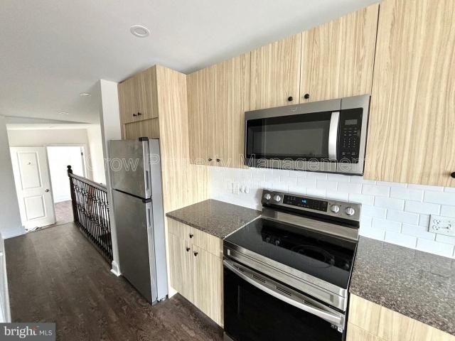 2 Bedroom Apartment for Rent at 1220 S 13th St #3, Philadelphia, PA 19147 Bella Vista Southwark