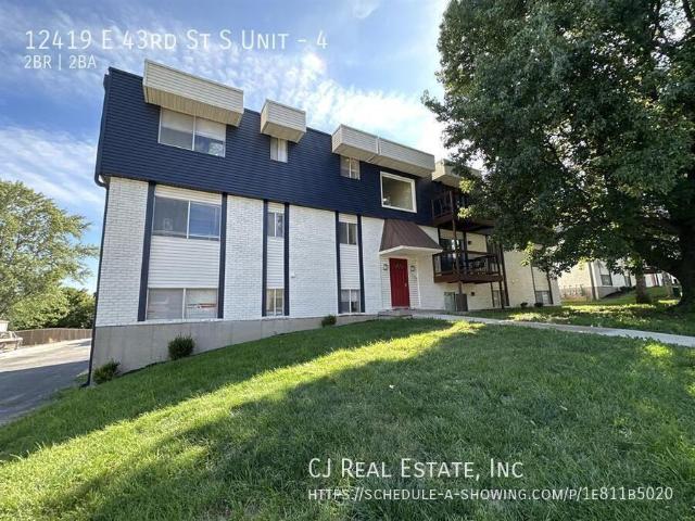 2 Bedroom Apartment for Rent at 12419 E 43rd St S #4, Independence, MO 64055 South Crysler