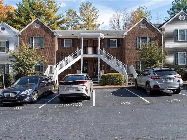 2 Bedroom Apartment for Rent at 133 Columbine Dr, Winston Salem, NC 27106