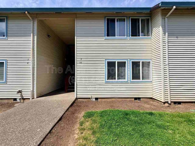 2 Bedroom Apartment for Rent at 13066 Se Powell Blvd #10, Portland, OR 97236 Powellhurst Gilbert